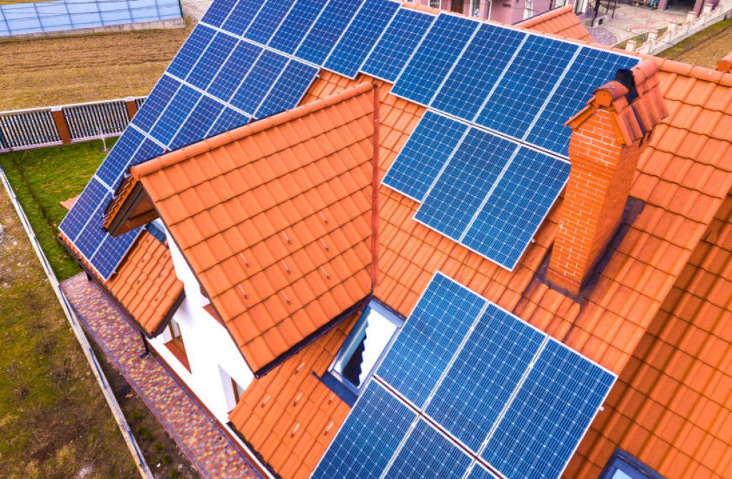 Fotowoltaika – ogrzewanie domu prądem elektrycznym | EkoHub Fotowoltaika – ogrzewanie domu prądem elektrycznym | EkoHub